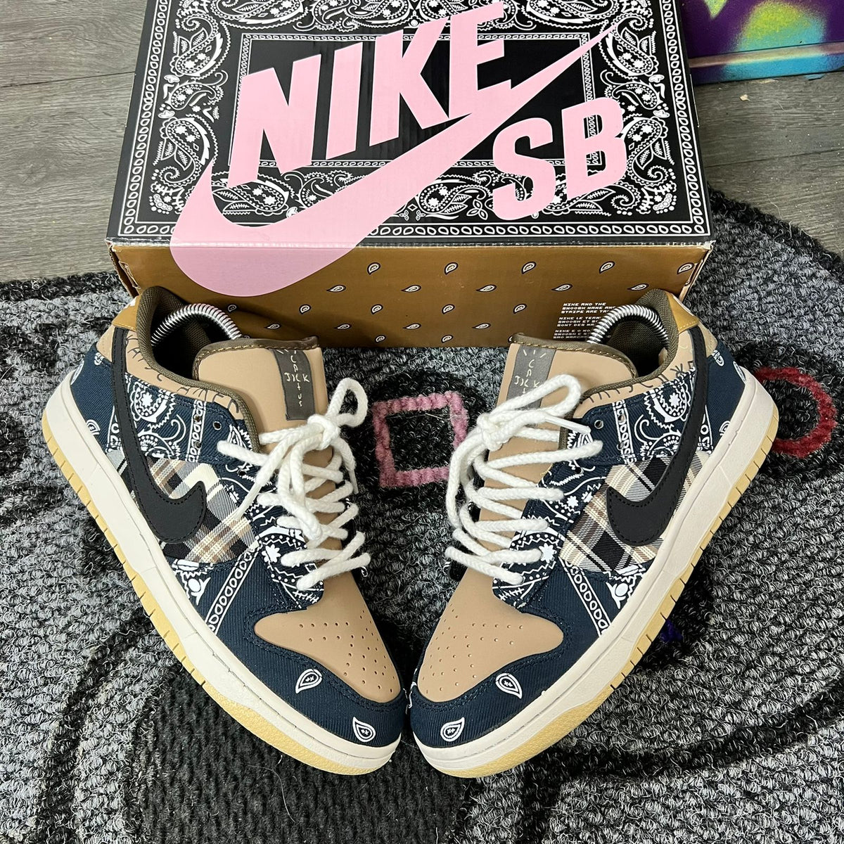 NIKE SB DUNK LOW X TRAVIS SCOTT – More clothing Store